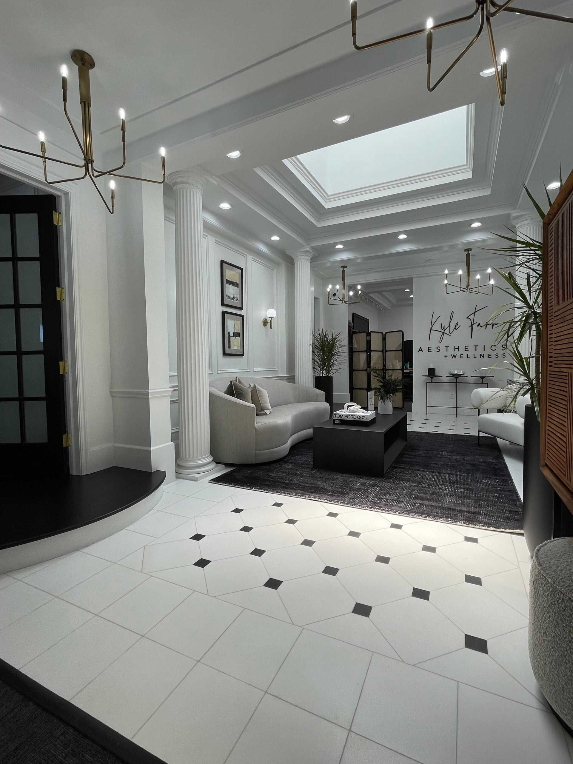 Kyle Farr Aesthetics + Wellness - Evolus Kyle Farr Aesthetics + Wellness - Evolus